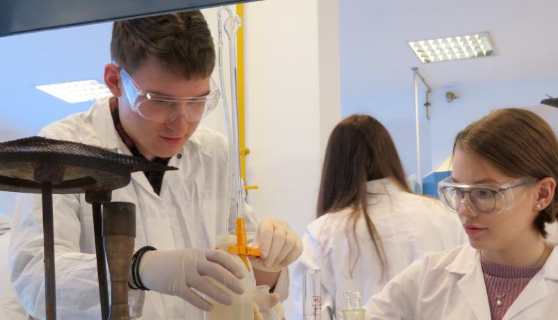 Experiment Austausch | Austausch macht Schule